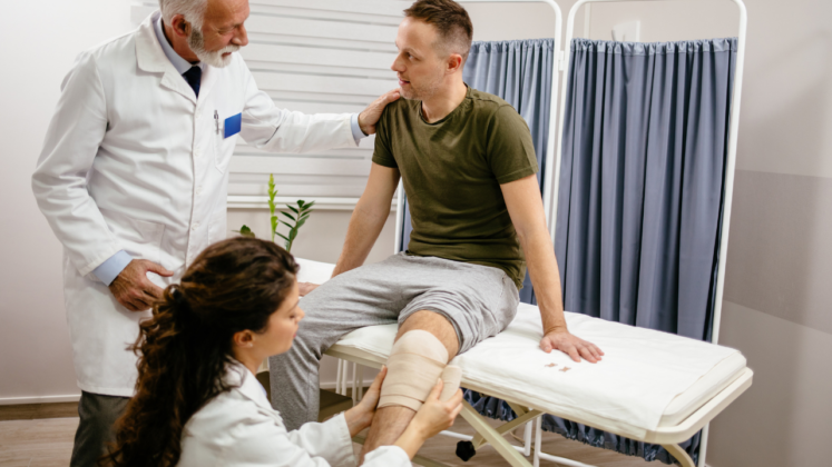 How To Wrap A Knee With ACE Bandage? | Exercise Daily