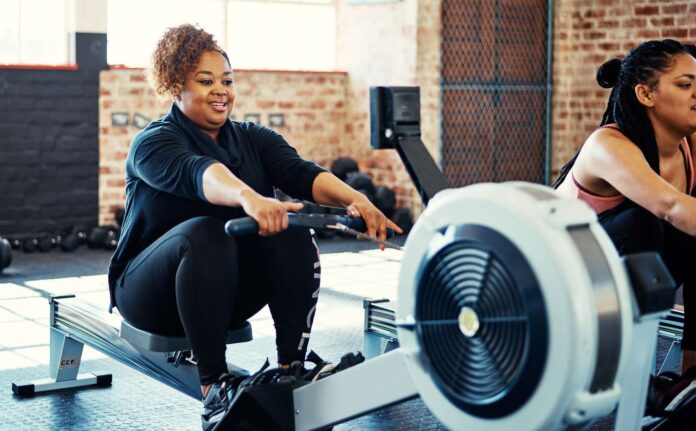 7 Effective Rowing Workouts for Cardiovascular Health & Strength